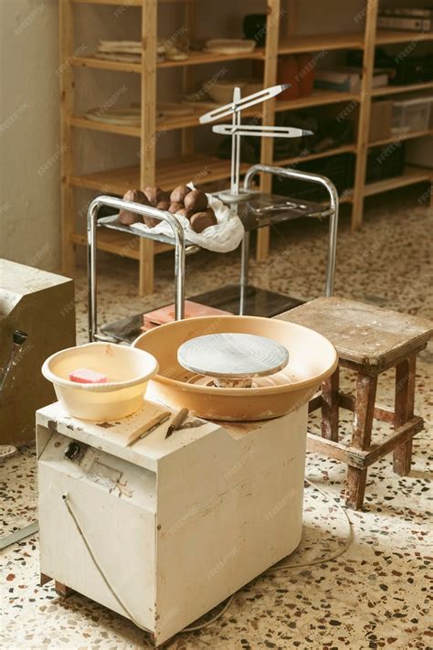 워크샵에서 전문 장인 작업 무료 사진