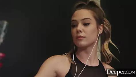 Deeper Addie Gets Tied Up And Fucked By Stranger On Vacation Xhamster