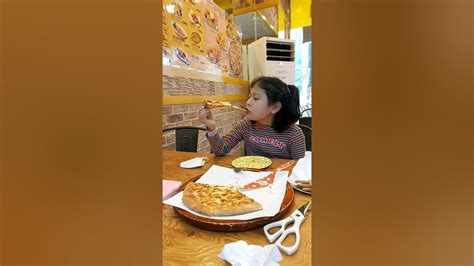 치즈 피자 피자 스쿨 Shorts 학원 마치고 치즈피자 먹고싶다는 아이 치즈를 좋아해서 무조건 치즈피자로 Youtube