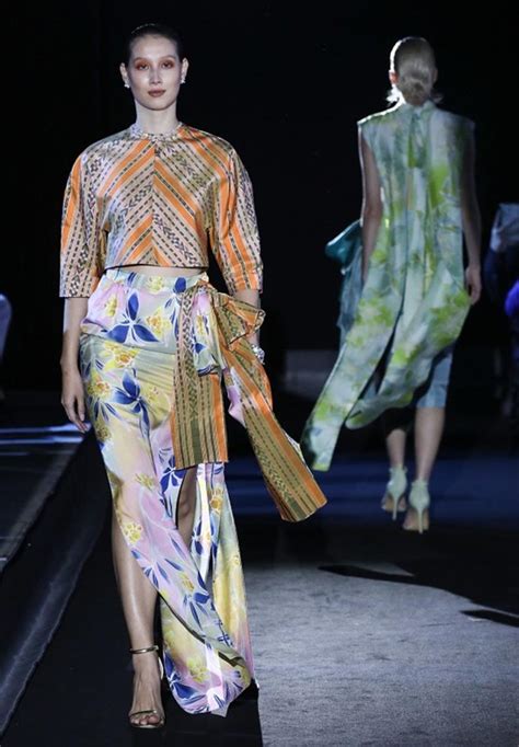 “เจ้าฟ้าสิริวัณณวรีฯ” สืบสานหัตถศิลป์ไทยสู่สากล ร่วมชื่นชมผลงาน 5 ดีไซเนอร์ไทย