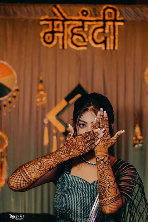 Mehandi Shoot Mehendi Photography Haldi Photography Ideas For Bride Mehendi Photoshoot