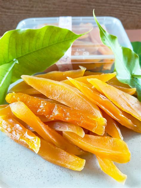 แบ่งปันสูตรอาหาร 🐟ปลาทูมันทรงเครื่อง 1 ปลาทูมัน 2 หอมแดงหั่น 3 พริงแห้งตามชอบ 4 น้ำตาลทราย 5