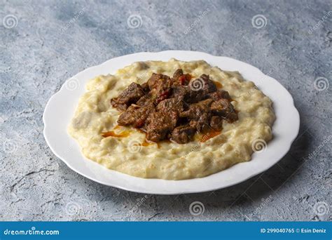 Turkish Food Hunkar Begendi Made With Eggplant And Meat Stock Image Image Of Plate Begendi