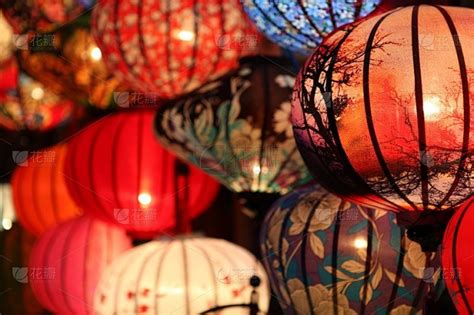 越南会安老城市场的纸灯笼