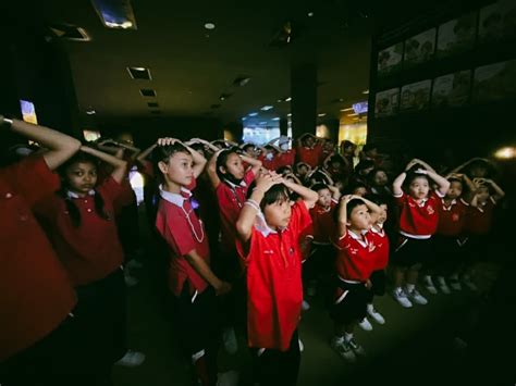 โรงเรียนธีราศรมพุนพิน โรงเรียนธีราศรมพุนพิน อ พุนพิน