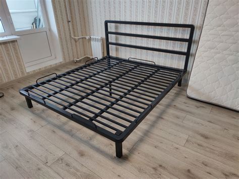 Кровать Кровать Металлические кровати Кровати