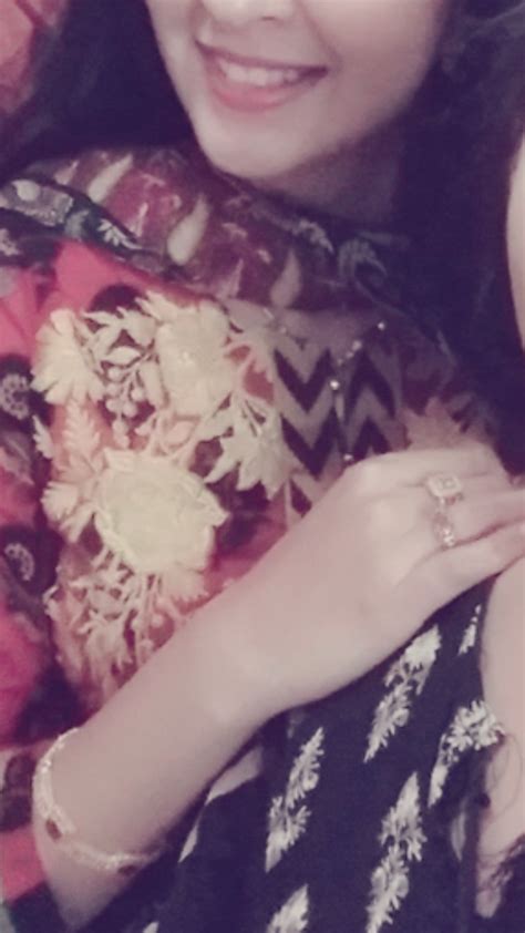 ayesha zia medium