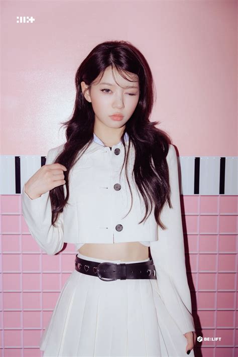 Illit Moka Cherish Behind Illit Super Real Me Concept Illit Magnetic