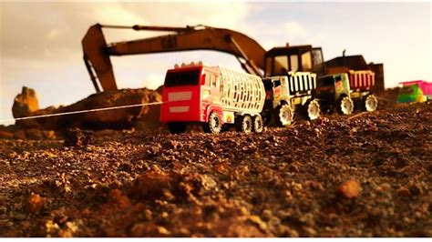 Mobil Truk Gandeng Naik Tanjakan Ada Excavator Besar Youtube