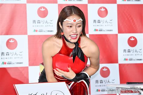 画像19 34 王林“りんごウーマン”姿で美ボディ披露 窮屈な衣装に「レンジャーってすごい」 モデルプレス