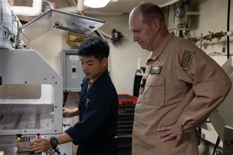 dvids images rear adm tom williams visits uss bataan [image 5 of 5]