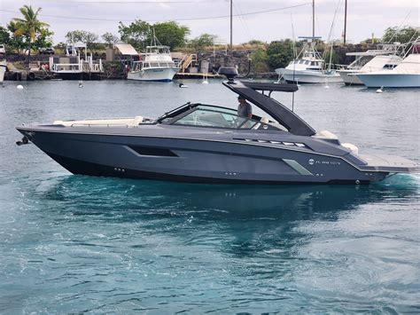 2022 Cruisers Yachts 338 South Beach Edition Bow Rider Bowrider For