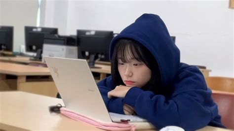 아싸라면 무조건 겪어본 학교 생활 Youtube