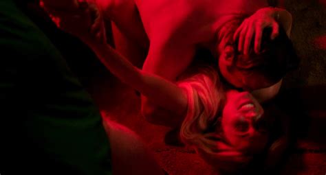 Nackte Mareli Miniutti In Chuck