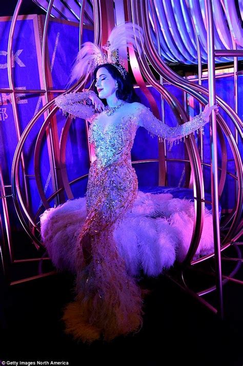 Dita Von Teese To Bring Burlesque Strip Strip Hooray To Australia