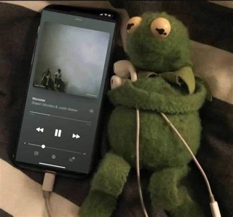 ยินดีกับนักเรียนชั้น ม 3 2 ทุกคนนะครับ มีที่เรียน 100 By ยุทธนา นาอุดม Facebook