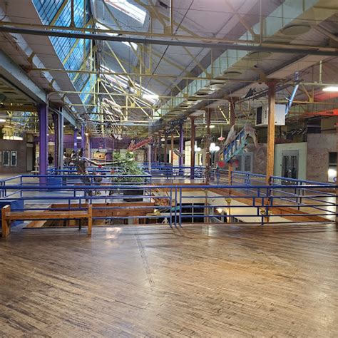 Shopping Mall Village Gate Square Reviews And Photos 274 Goodman St