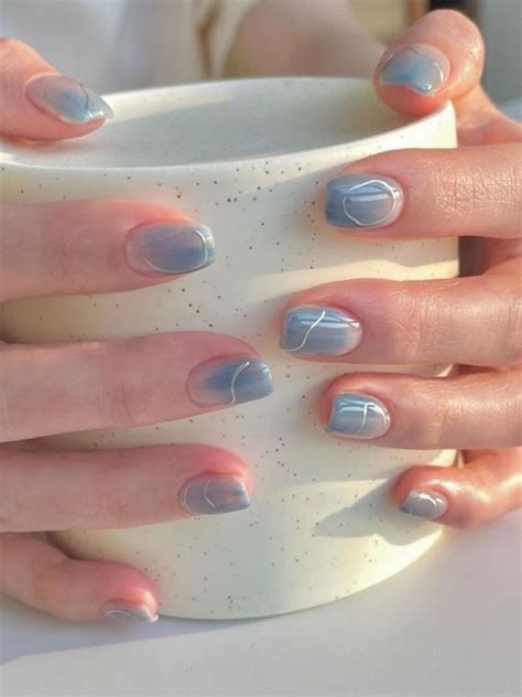 20 ไอเดียทำเล็บสีฟ้าน่ารักๆ ไปทะเล Ladyissue เว็บรีวิวเครื่องสำอาง