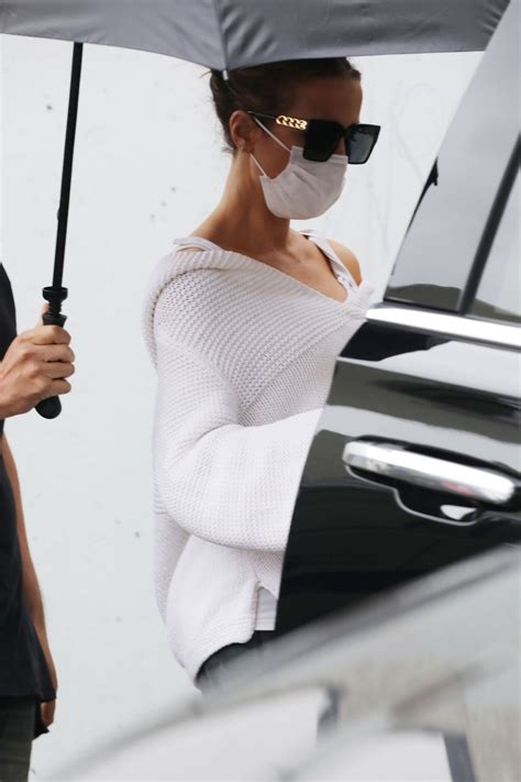 Kate Beckinsale Out In Beverly Hills 10 14 2022 • Celebmafia