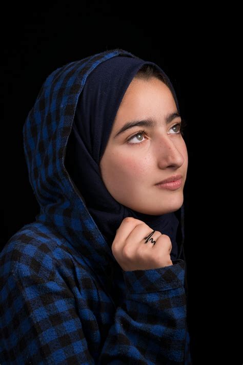 Woman In Hijab Photos Download The Best Free Woman In Hijab Stock