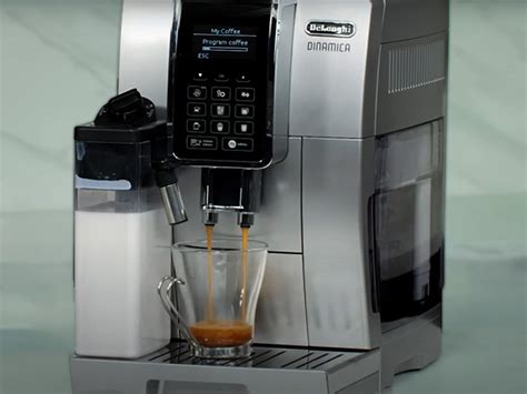 DeLonghi Dinamica Plus Review - Easily Drink Iced Coffee + More