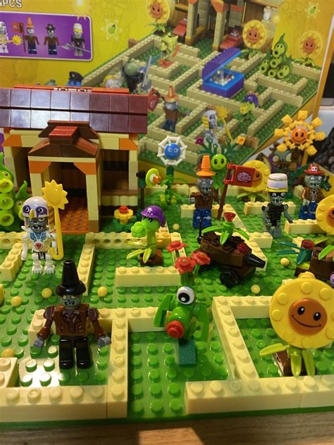 Лего рослини проти зомбі ростения против зомби 350 грн Конструктори