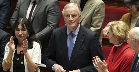 Парламент Франции отправил правительство в отставку — впервые с 1962 года