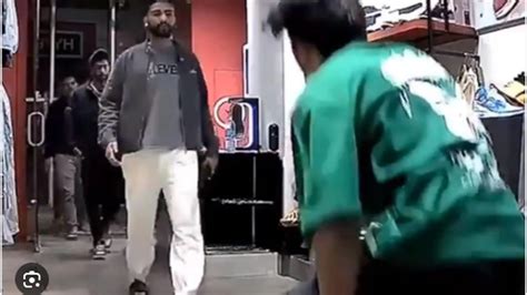 Bigg Boss Ott2 Winner Elvish Yadav Slaps And Kicks Another Youtuber In