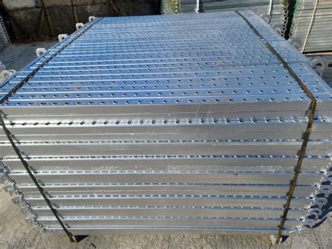 저렴한 중고 상급 중급 안전발판 유공발판 작업발판 알루미늄 발판 400x1829 500x1829 판매합니다