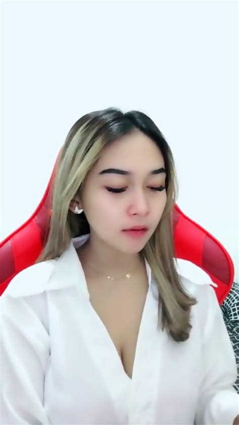 Ulyaa Belahan Susu Indonesia Jam Mnt P