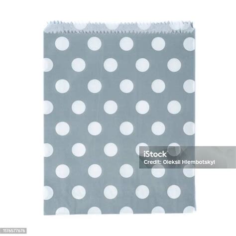 재활용 빈 크래프트 종이 쇼핑 다채로운 가방 점심 이나 음식 또는 갈색 종이 공예 배경에 구매의 모형 가방에 대한 스톡 사진 및 기타 이미지 Istock