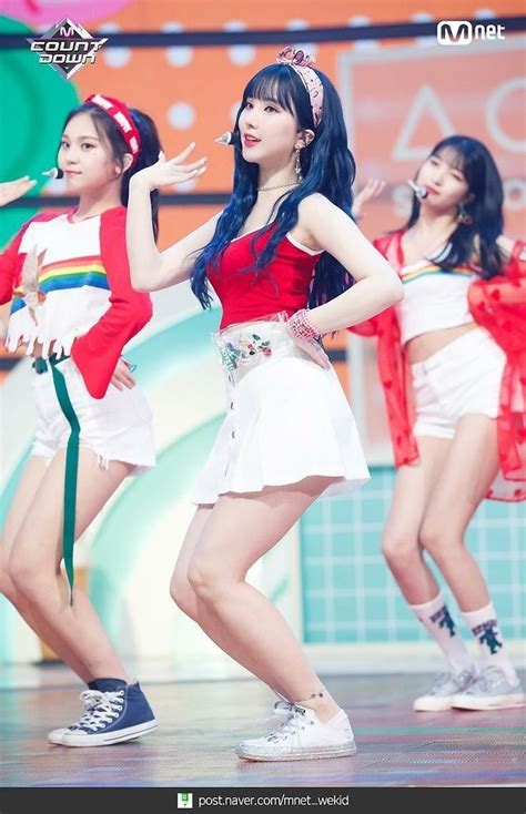 S T A G E ☆에 있는 핀 무대 의상 소녀 의상 아시아 패션