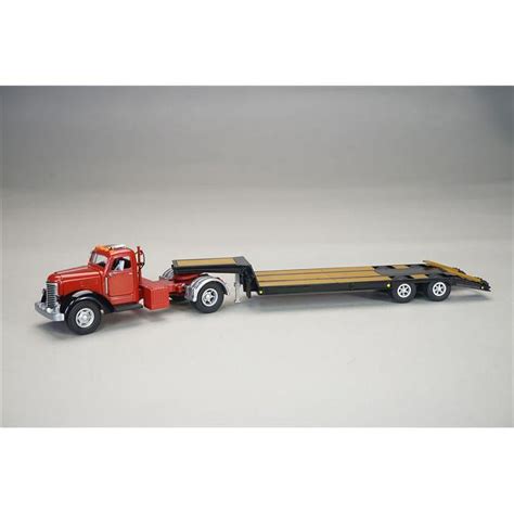International Kb 8 Truck With Lowboy Trailer Red And Black 150 Diecast