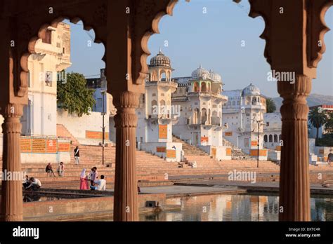 Bathing Ghats Hi Res Stock Photography And Images Alamy