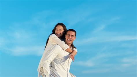 11 Rare Things People Only Do When Theyre In A Relationship With Their