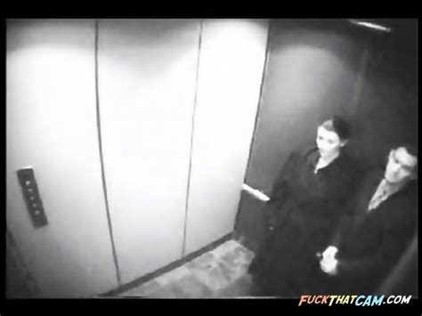 Couple Gets Kinky In The Elevator Eporner