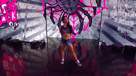 Aj Lee Returns On Wwe Smackdown Wrestlezone