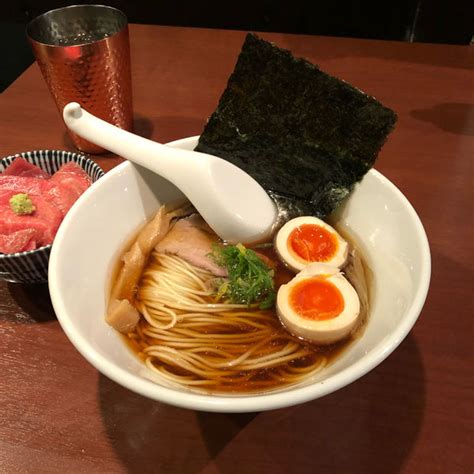 津軽煮干し中華そばと海鮮丼酒肴場 屯のレビュー ラーメンデータベース