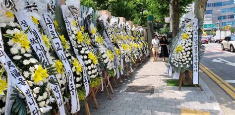 서초 서이초등학교 교사 사망 갑질 저지른 학부모 신상 공개됐다 얼굴 포스트쉐어
