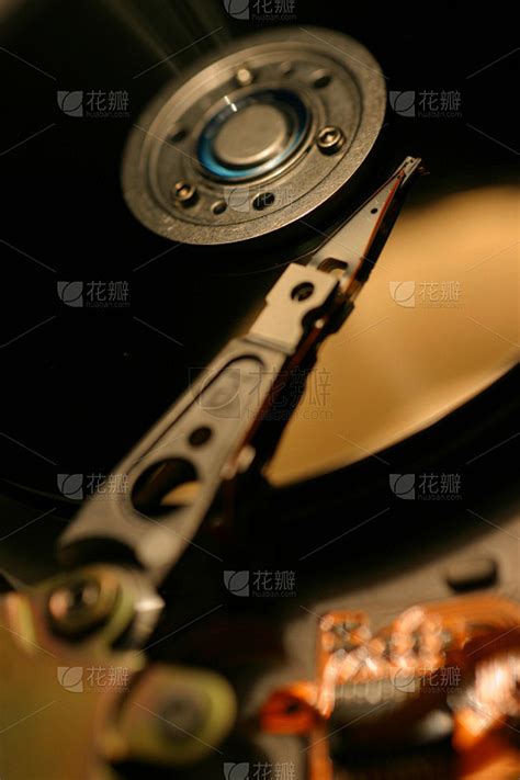 暴力 磁盘驱动器 水平画幅 无人 数据 硬盘驱动器 圆柱体 拥挤的 韧性 彩色图片