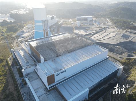 广州市第七资源热力电厂二期工程及配套设施从化电厂项目钢结构网架封顶 施工方 阶段 从化