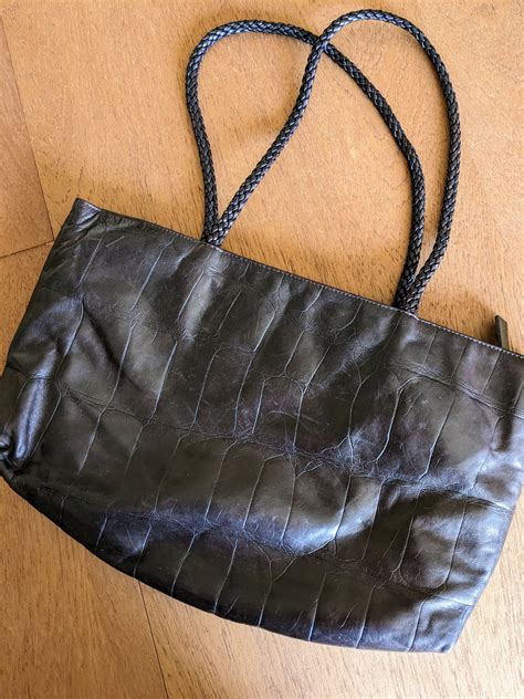 falor le borse croc embossed woven leather shoulder bag in deep brown espresso — silk and sage