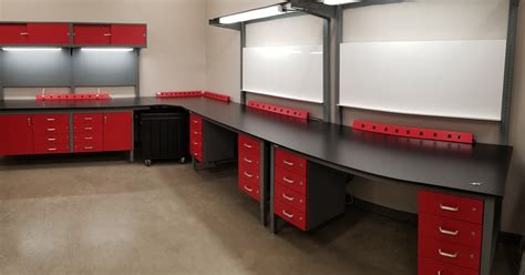 What Makes Stainless Steel Lab Tables Ideal For A Science Laboratory Setting LabTech