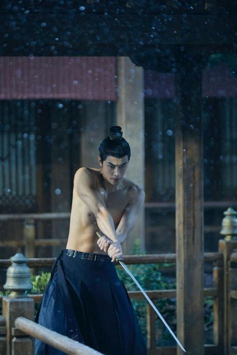 互相玩梗！孙晨竣被纪凌尘叫倒立哥 回喊对方大海哥新浪图片