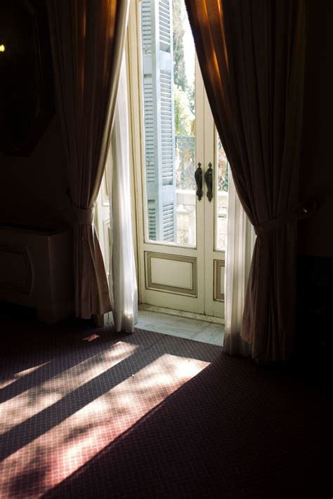 무료 이미지 목재 집 햇빛 바닥 색깔 커튼 거실 방 인테리어 디자인 창 덮개 창문 처리 3264x4896 182118 무료 이미지 Pxhere