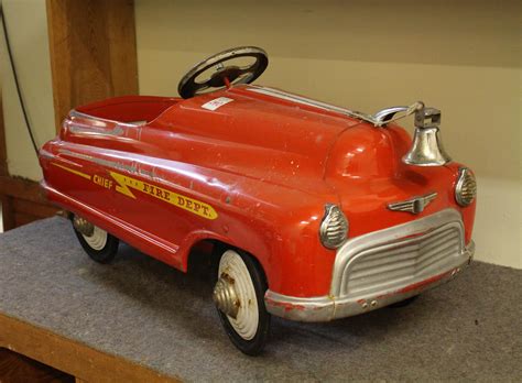Lot Vintage Murray Comet Fire Dept Chief Pedal Car