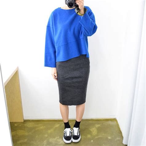 Dkrtusrkaus On Tumblr 울 80의 포근한 라운드넥 티셔츠입니다 따듯한 파란색이랄까요ㅎ 산뜻하면서도 포근함을 더해줄 겨울 데일리 아이템입니다