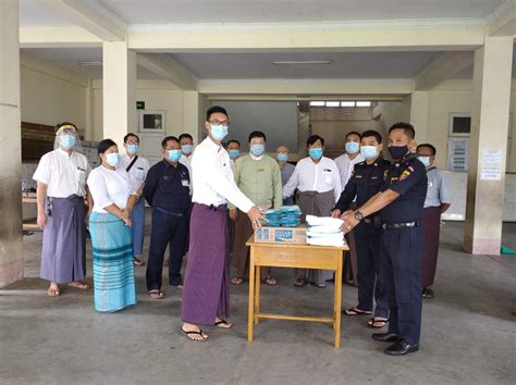 အလုံမြို့နယ်၌ မီးသတ်တပ်ဖွဲ့ဝင်များအား ကိုဗစ် ၁၉ ရောဂါ ကာကွယ်ရေးသုံးပစ္စည်းများ လှူဒါန်း