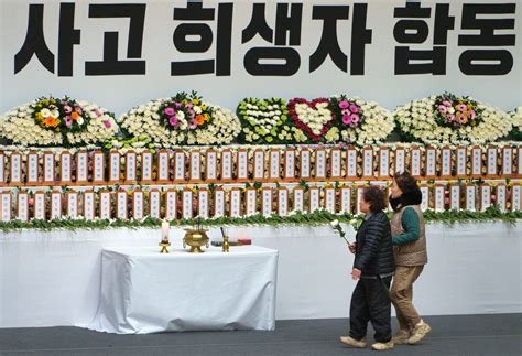 South Korean Plane Crash Questions Center On Four Fateful Minutes The New York Times