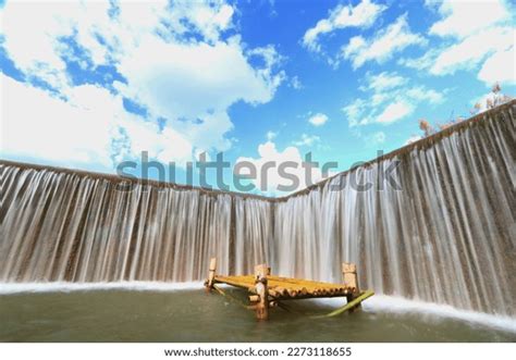 Utype Overflow Weir Thailand Drain Water Stock Photo 2273118655 Shutterstock